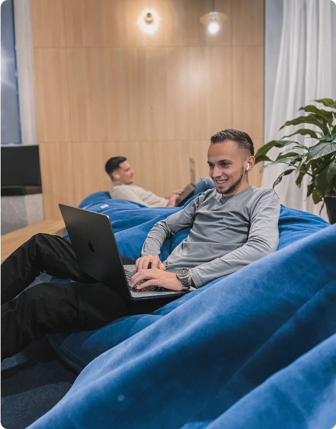 About Us – Devolfs